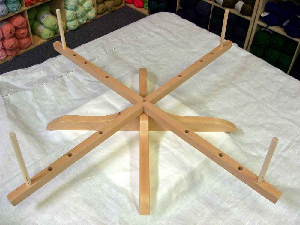 3 Types of Yarn Swifts and Recommendations for Every Stitcher