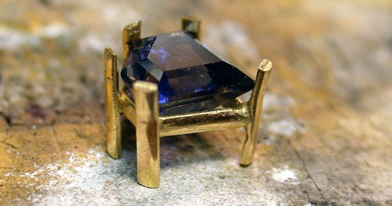 10 Types of Stone Setting for Your Jewelry Designs | Jewelry | Interweave