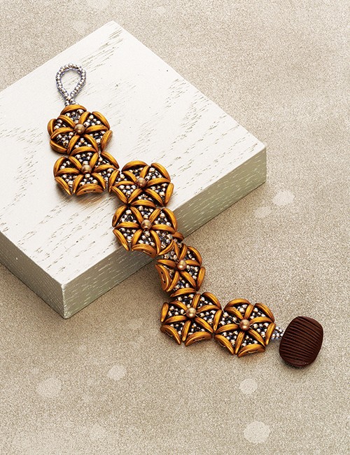 Beaded Triangles: More than 20 Trendy Projects to Make | Interweave