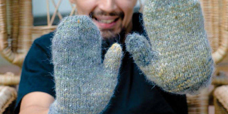 Magic Loop Knitting: Free Patterns & Guide on How to Magic Loop ...