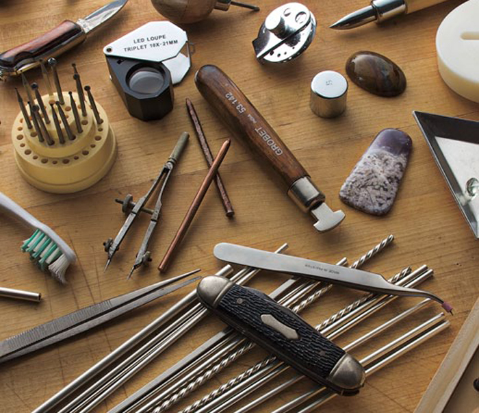 Stone-Setting Techniques: 8 Free Bezel Setting Projects and Expert Tips ...