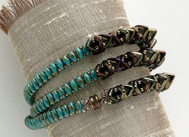 Two-Hole Triangle Shaped Beads and How to Weave Them Into Jewelry ...